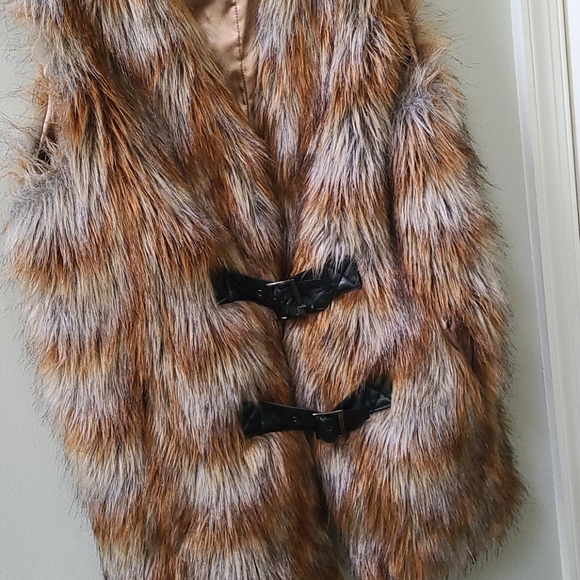 Romeo & Juliet Couture | Jackets & Coats | Romeo Juliet Faux Fur Vest | Poshmark